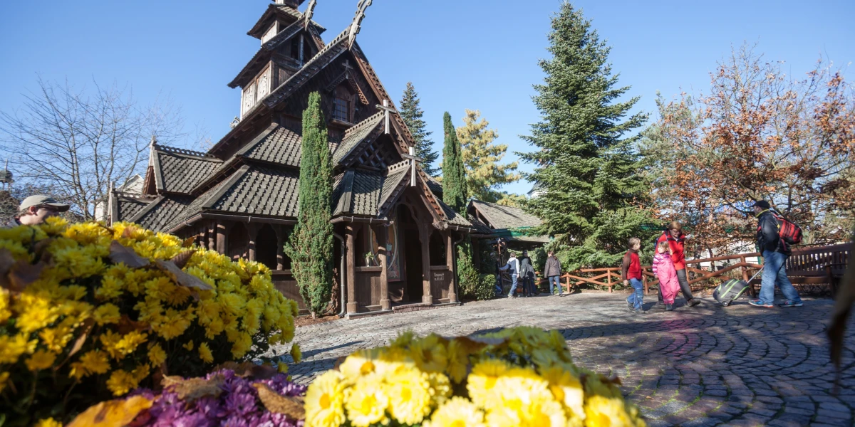 Europa-Park: „Hoffnungszeichen“-Gottesdienst mit missio Aachen | Europa ...