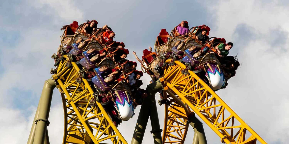 Tödlicher Unfall auf der Achterbahn „Stardust Racers“ durch stumpfe ...